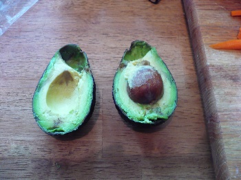 How to slice an Avocado – Gluten Free Cooking School